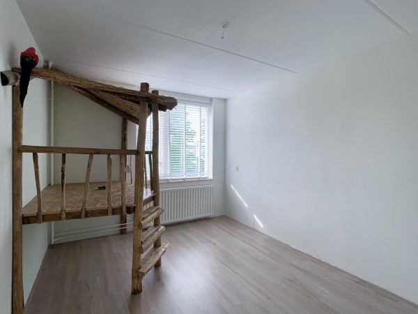 Maison de famille: Almere, Nijvergouw prix 2 250