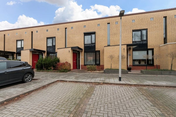 Casa in affitto: Machteld Sandelijnslaan, Hendrik-Ido-Ambacht - 1.750