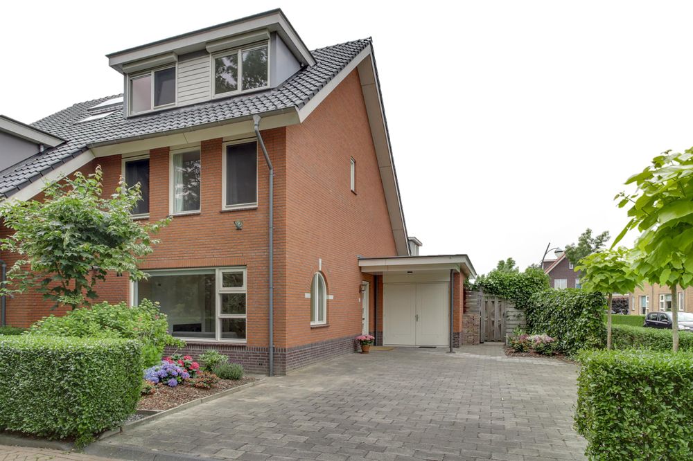 Koopwoningen Hooglanderveen – Huis te koop in Hooglanderveen