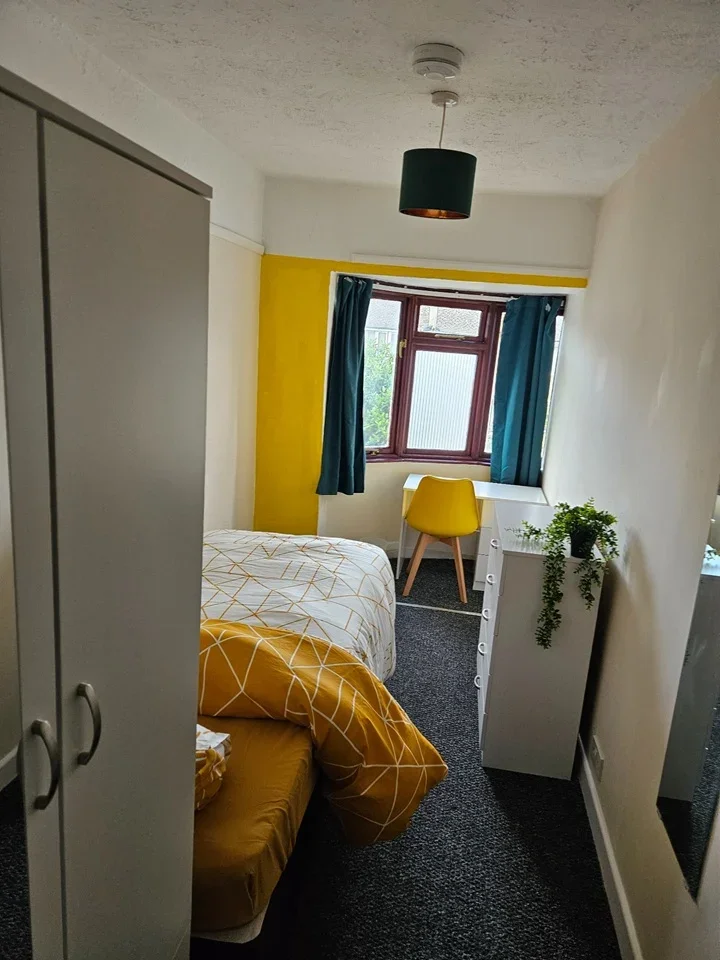 Flat to rent North Way, Oxford | rentaroof