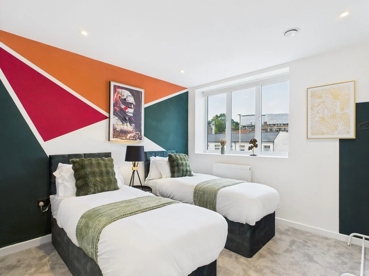 Flat to rent Church Road, Greater London | rentaroof