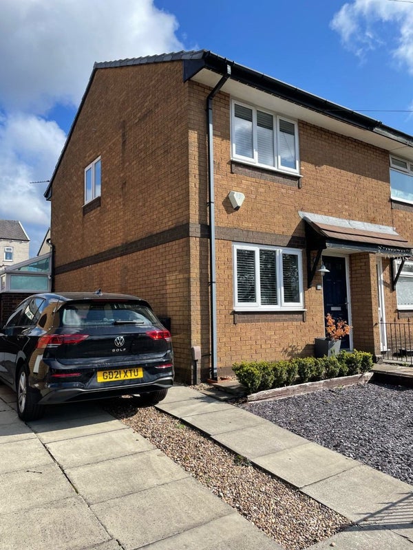 Room to rent Milner Street, Salford | rentaroof