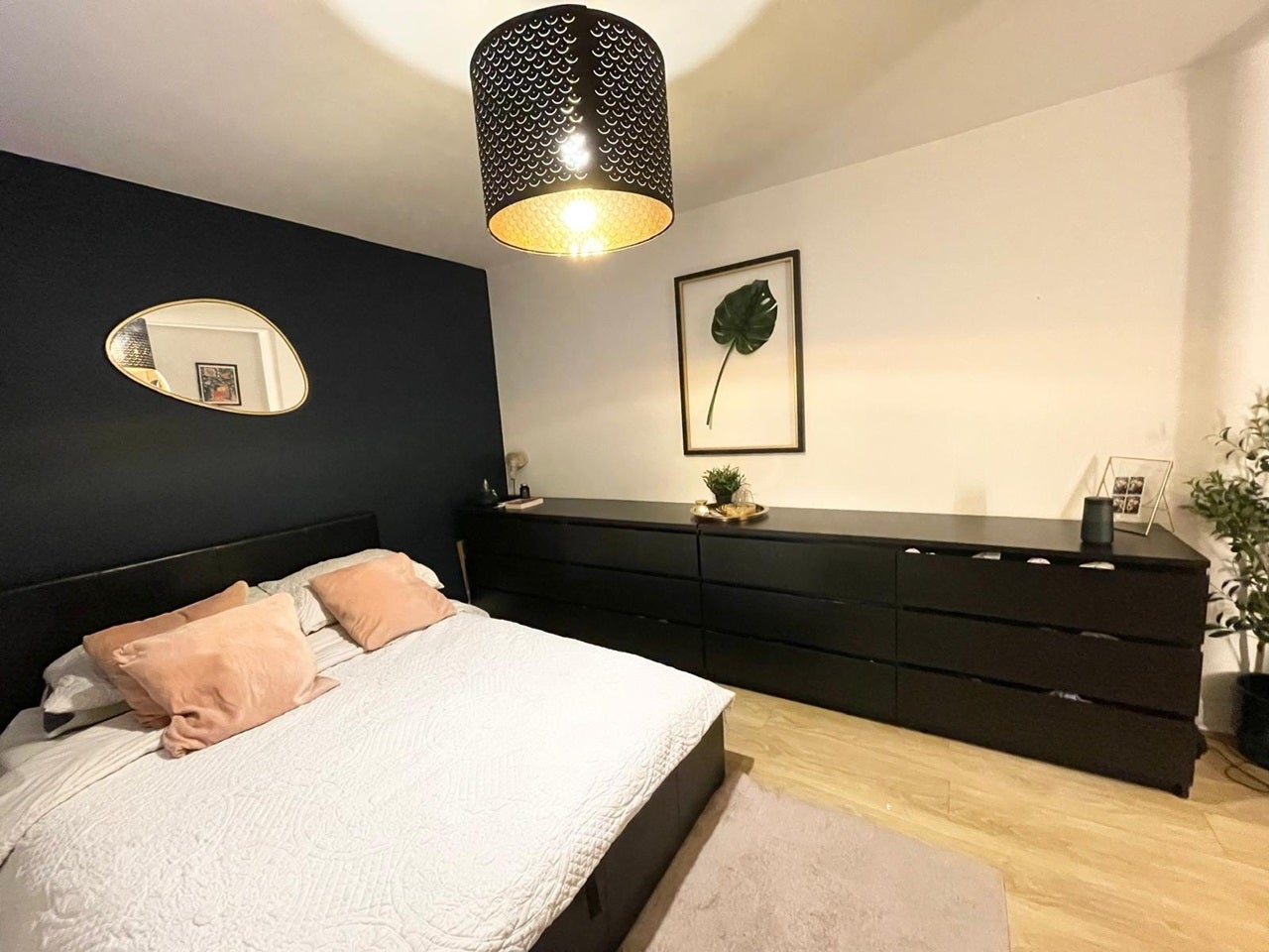 Flat to rent Mullards Close, Greater London | rentaroof