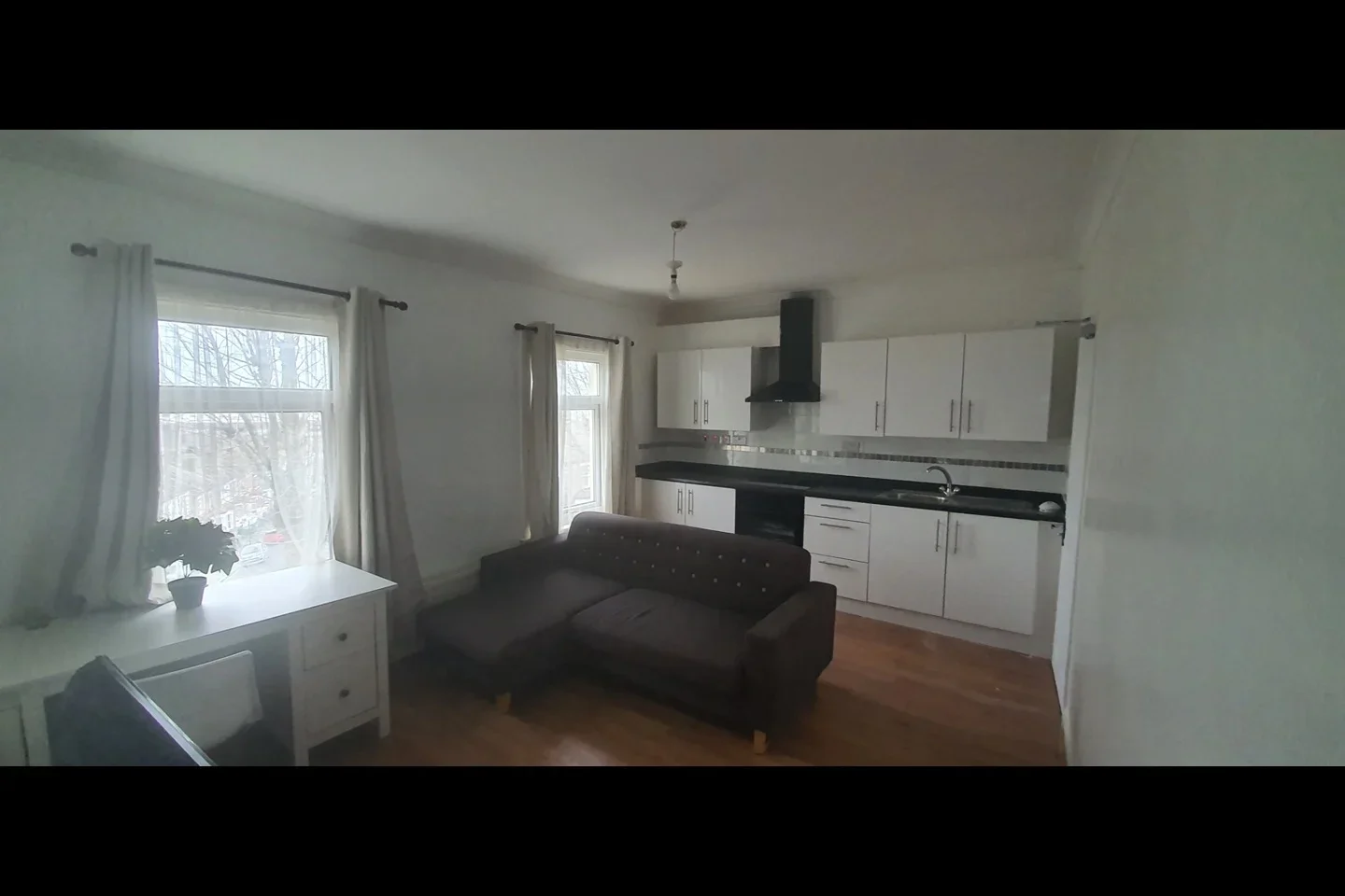 Flat to rent Brewery Road, Greater London | rentaroof