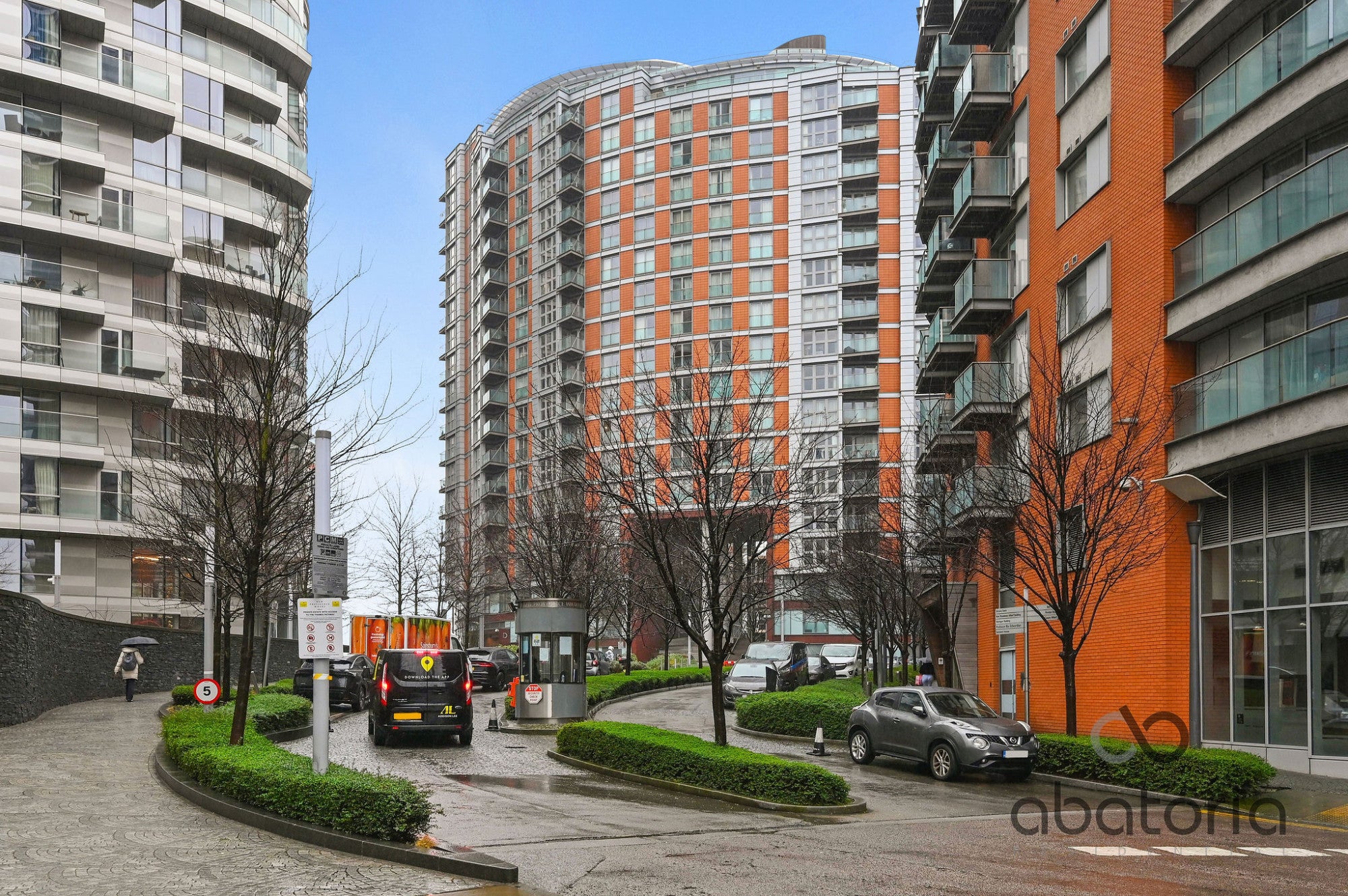 Flat to rent Fairmont Avenue, Greater London | rentaroof