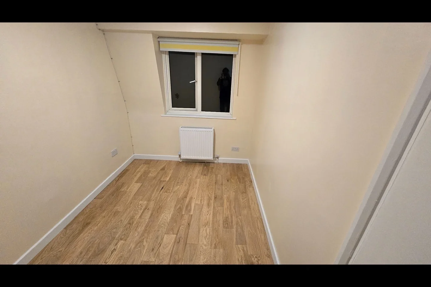 Flat to rent Atkinson Road, Greater London | rentaroof