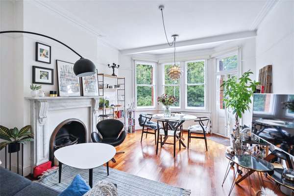 Flat to rent Prince of Wales Drive, Greater London | rentaroof