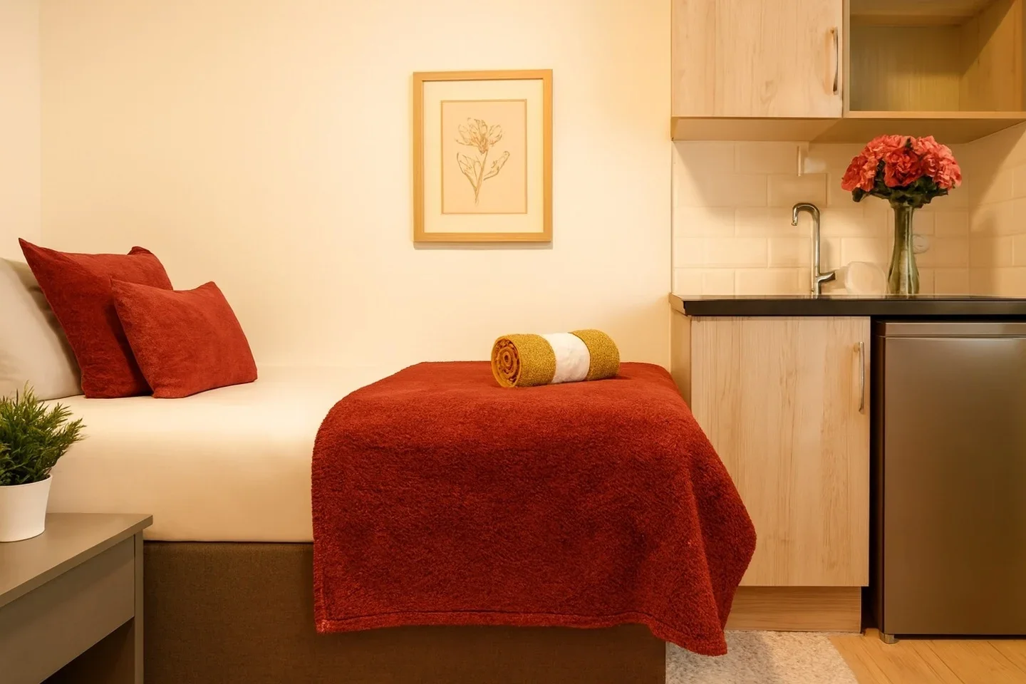 Flat to rent Masons Avenue, Greater London | rentaroof