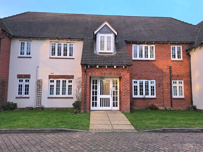 Flat to rent Old Stafford Road, Wolverhampton | rentaroof