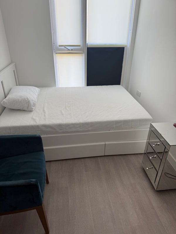 Flat to rent Kennington Lane, Greater London | rentaroof