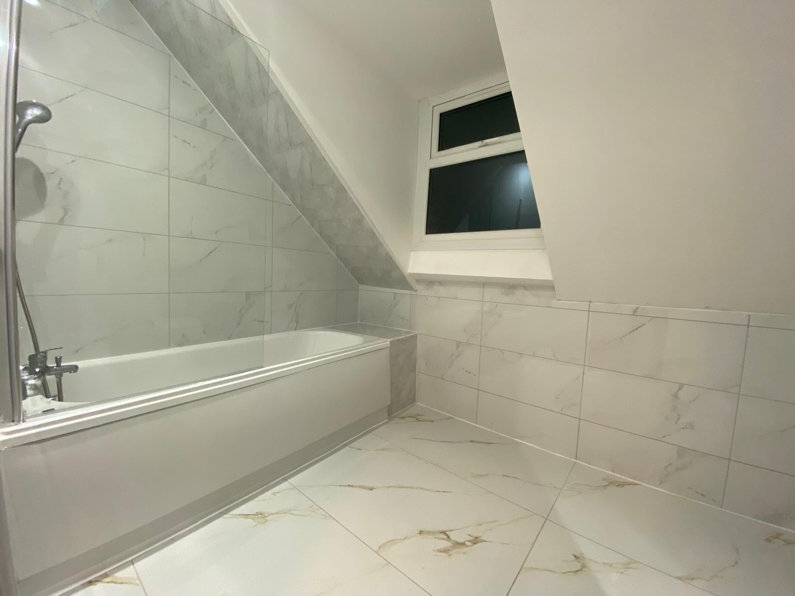 Flat to rent Welling High Street, Greater London | rentaroof