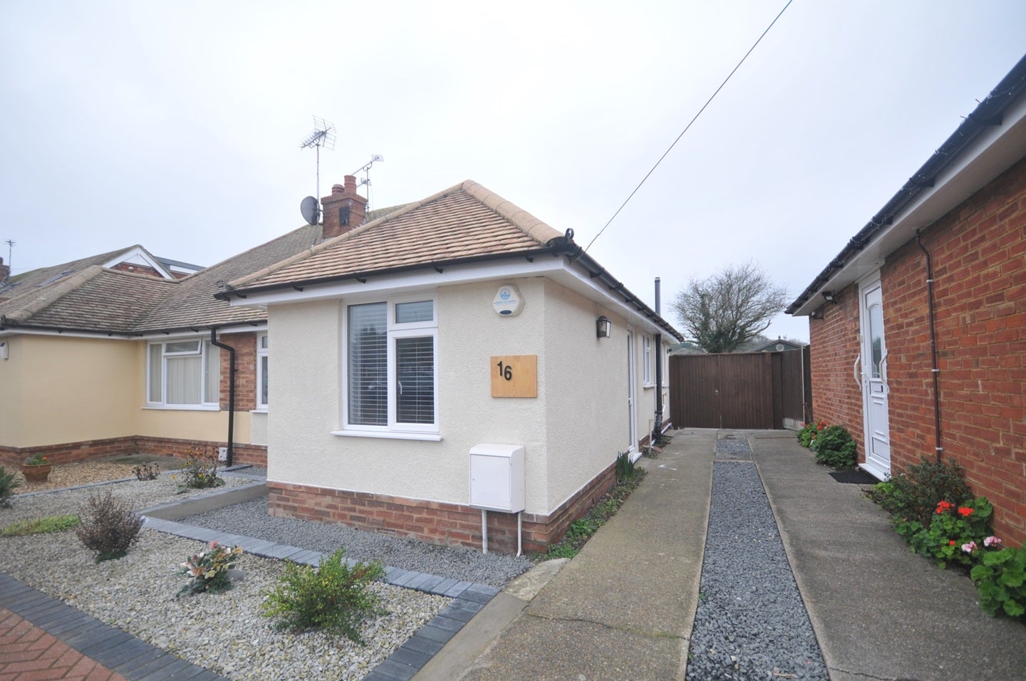 House to rent Vine Close, Thanet | rentaroof