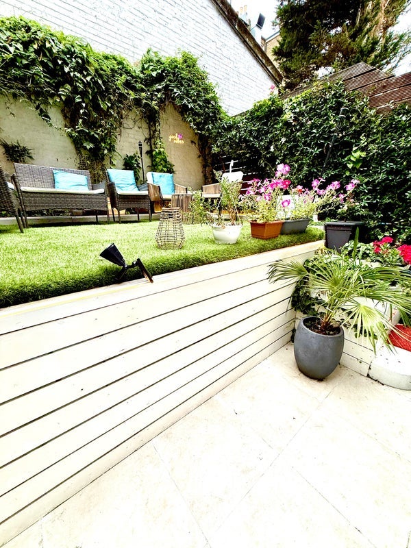 Flat to rent Maclise Road, Greater London | rentaroof