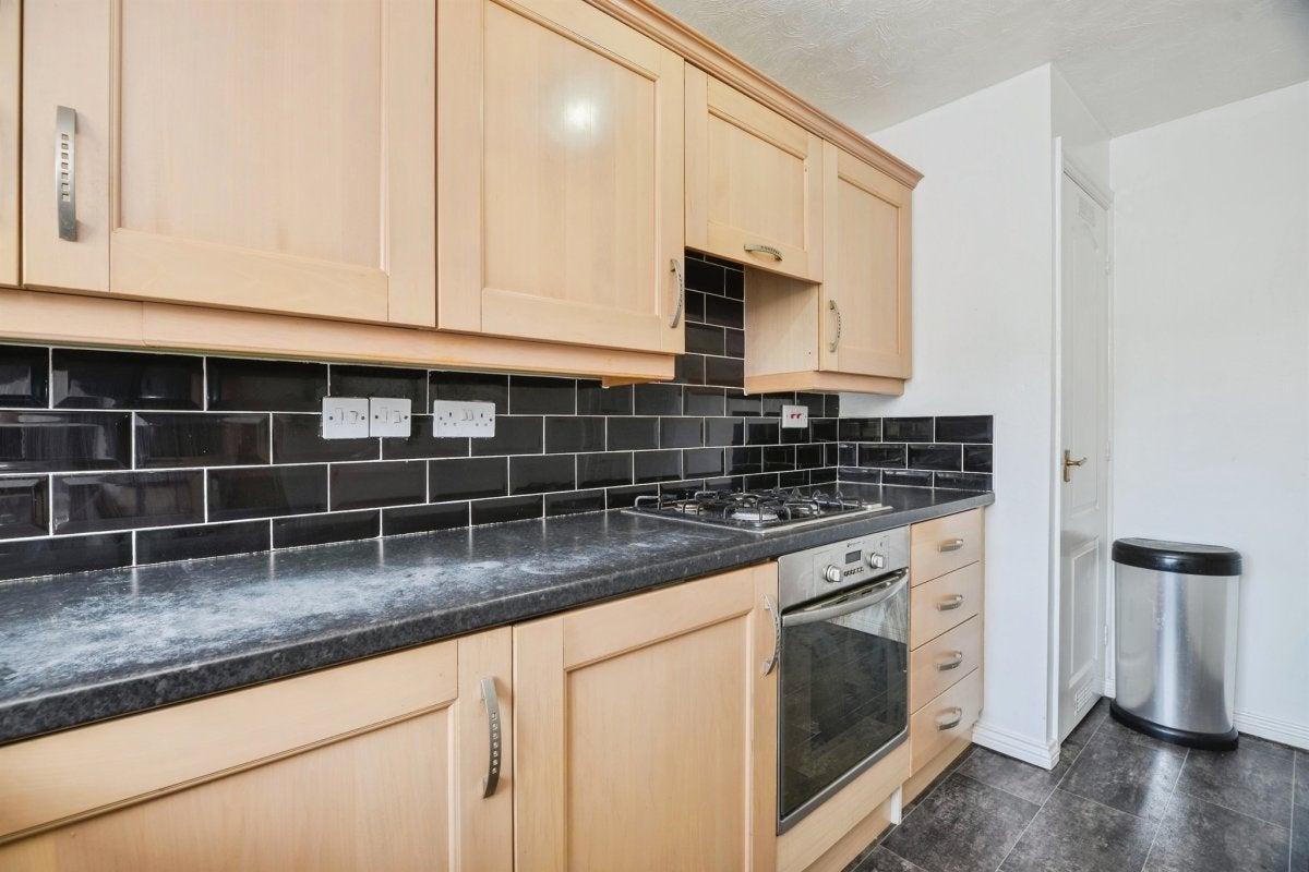 Flat to rent Cundall Road, Hartlepool | rentaroof