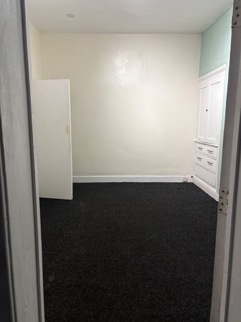 Flat to rent Vine Street, North Tyneside | rentaroof