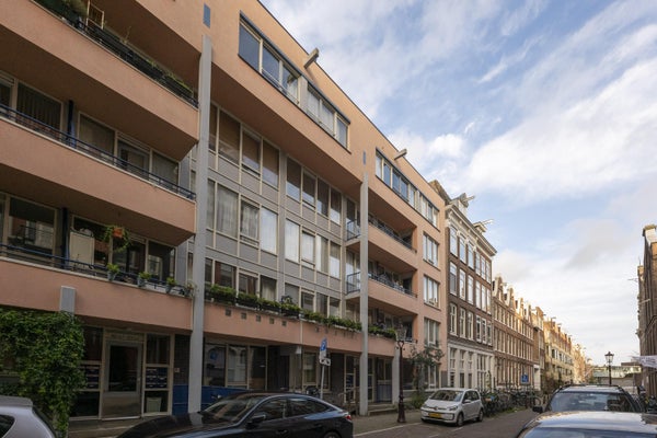 Flat for rent: Nieuwe Kerkstraat, Amsterdam for €2,600