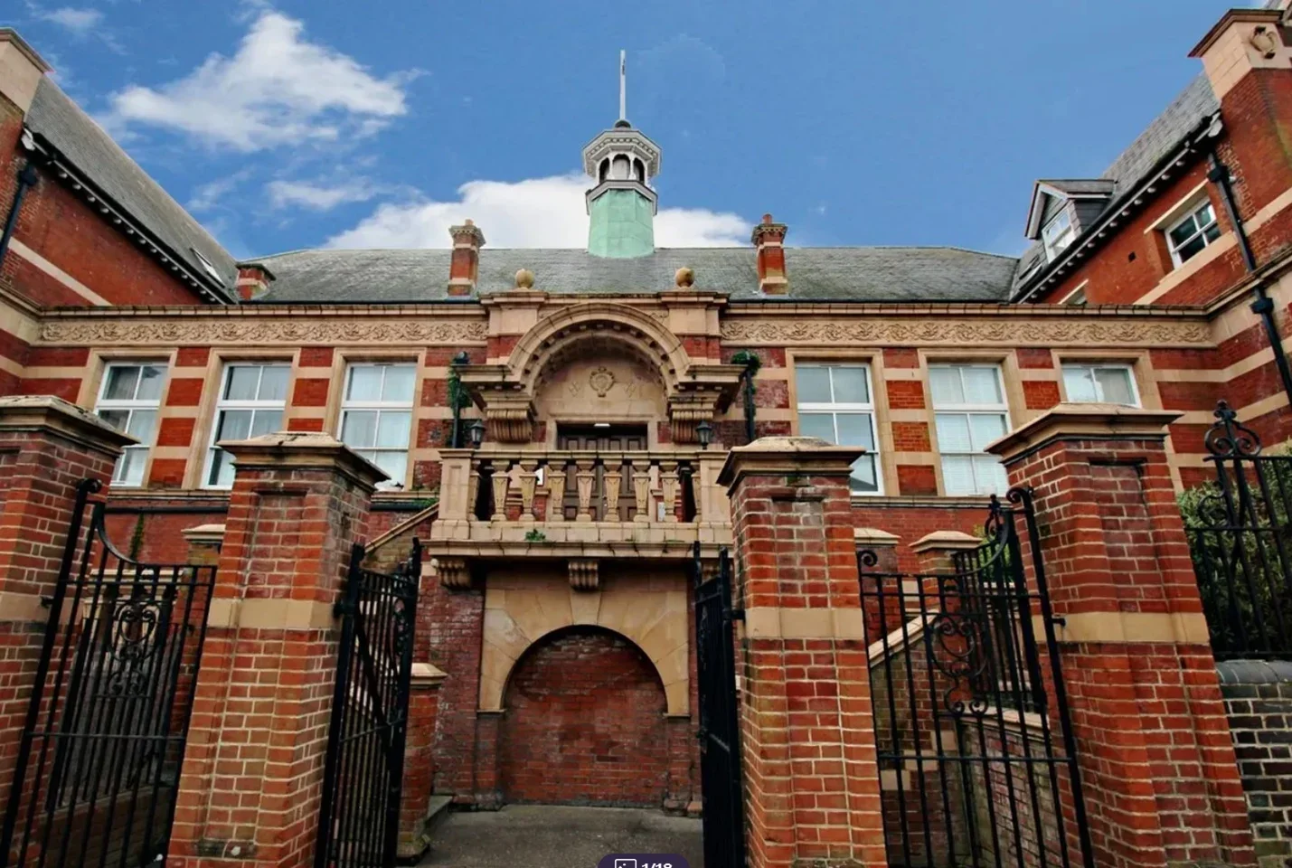 Flat to rent Upper Holly Hill Road, Greater London | rentaroof