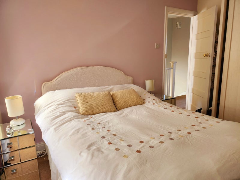 Room to rent Lisbon Avenue, Greater London | rentaroof