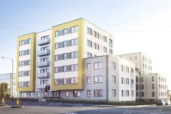 Flat to rent Stoke Gardens, Slough | rentaroof