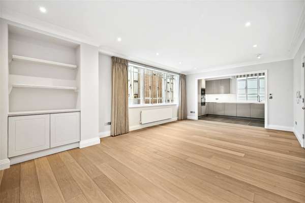 Flat to rent Sloane Street, Greater London | rentaroof