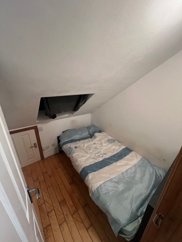 Flat to rent Cambridge Road, Greater London | rentaroof