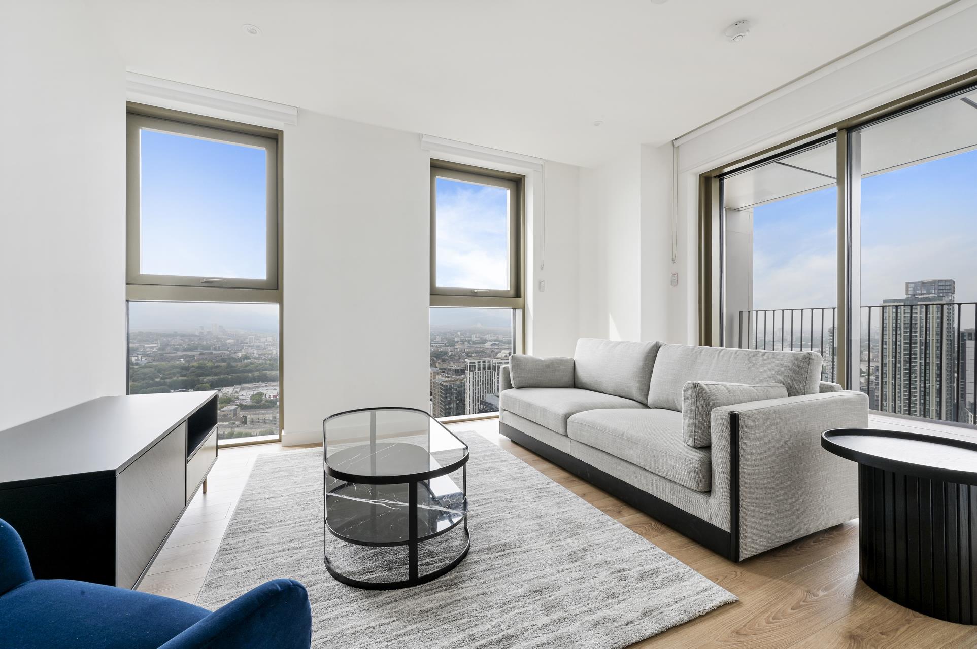 Flat to rent Marsh Wall, Greater London | rentaroof