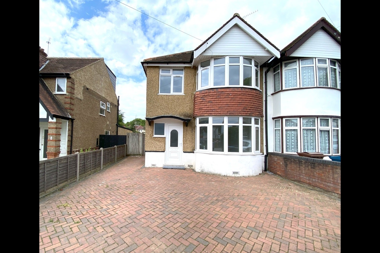 Flat to rent Somervell Road, Greater London | rentaroof