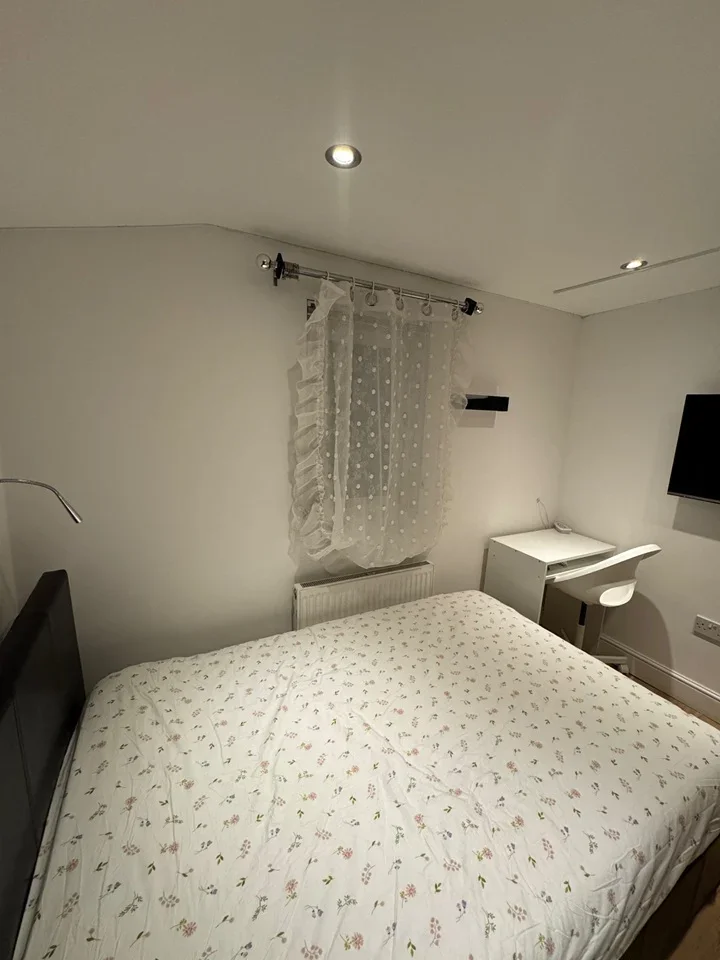 Flat to rent Springfield Road, Greater London | rentaroof