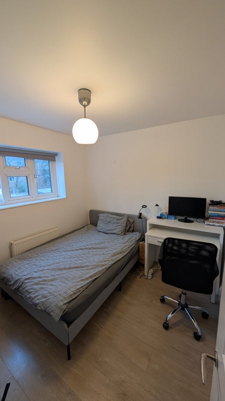Flat to rent Clarence Crescent, Greater London | rentaroof