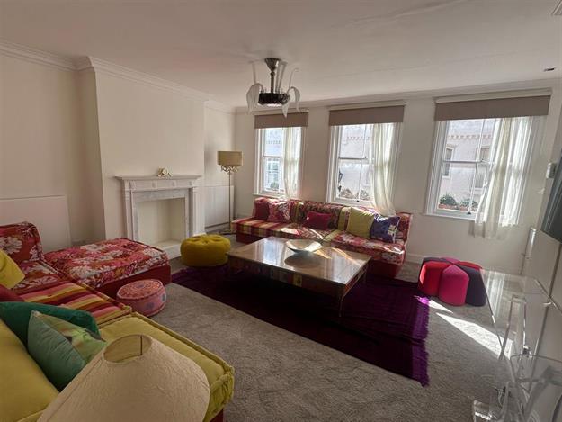 House to rent Adam and Eve Mews, Greater London | rentaroof