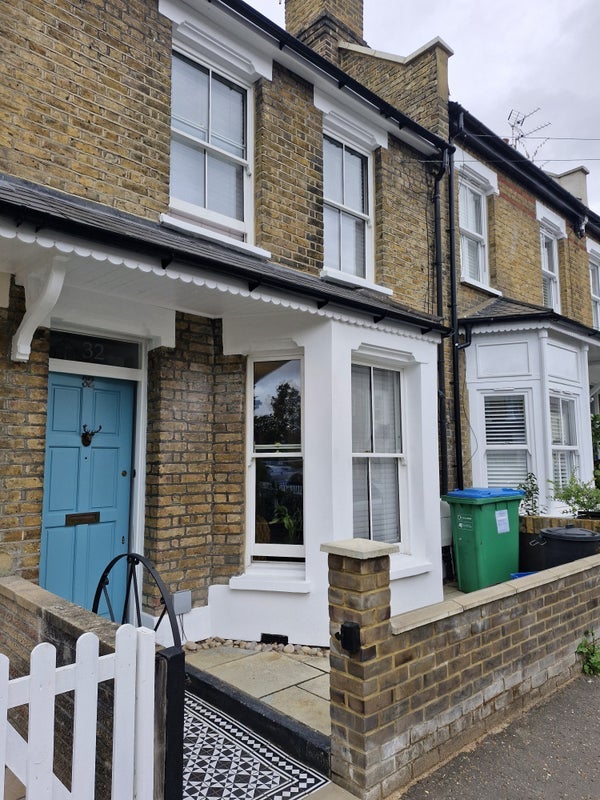 Flat to rent Avenue Road, Greater London | rentaroof