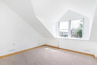 Flat to rent Old Brompton Road, Greater London | rentaroof