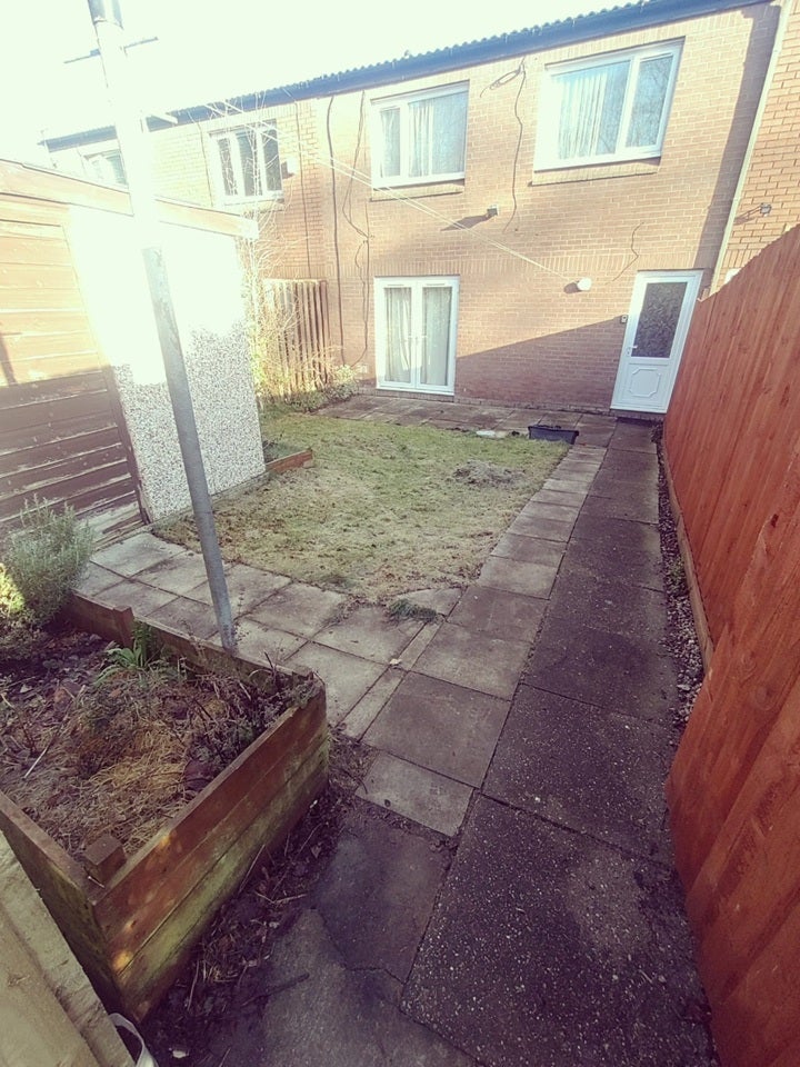 House to rent Portsmouth Place, Runcorn | rentaroof