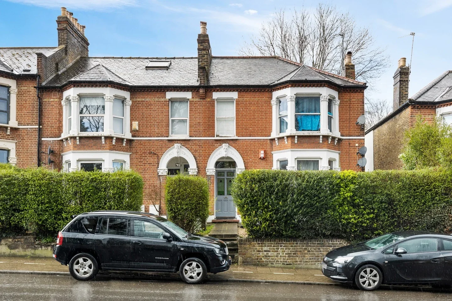Flat to rent Verdant Lane, Greater London | rentaroof