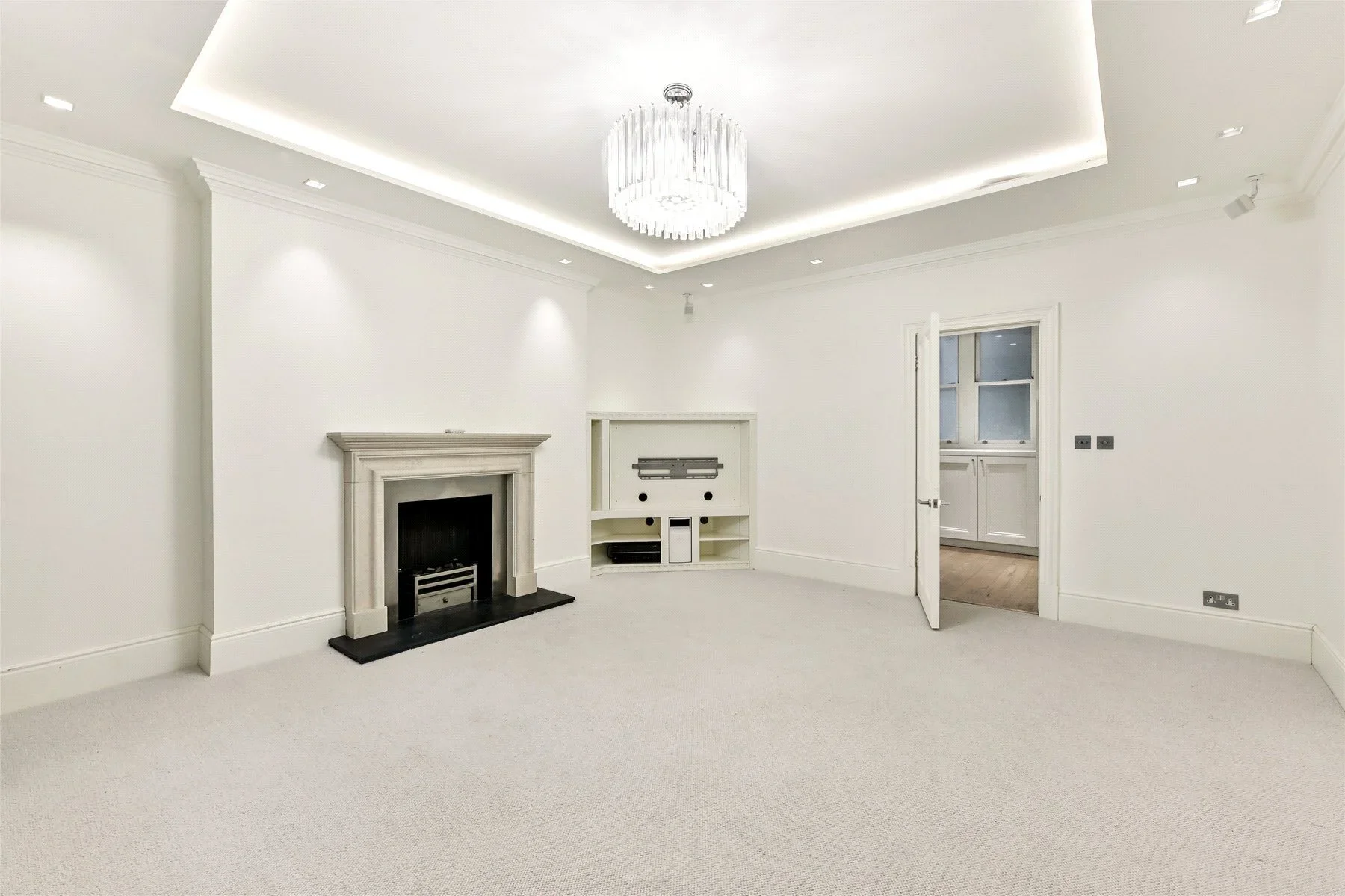 Flat to rent Draycott Avenue, Greater London | rentaroof