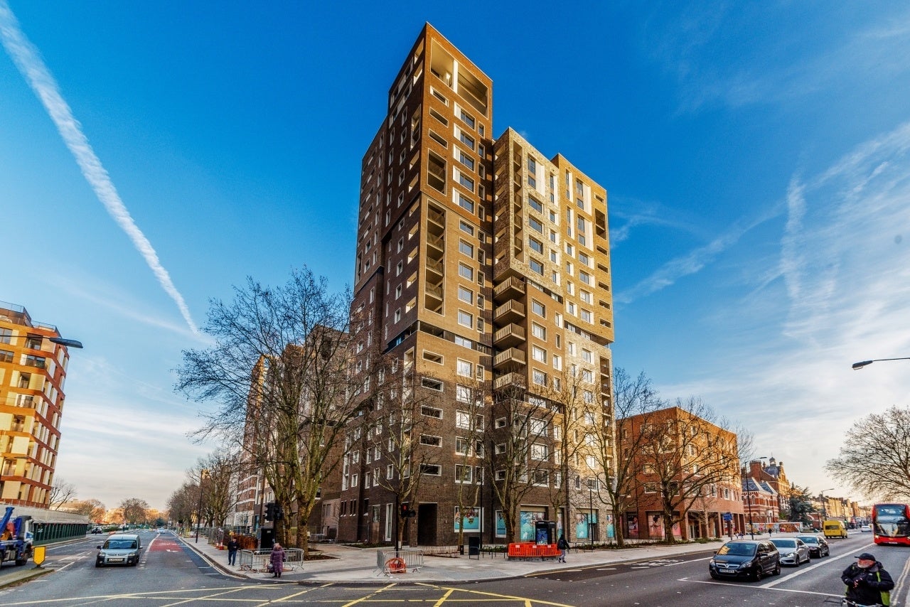 Flat to rent Heygate Street, Greater London | rentaroof