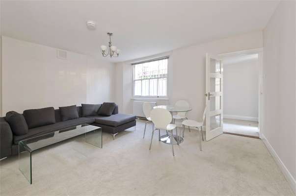Flat to rent Horbury Crescent, Greater London | rentaroof