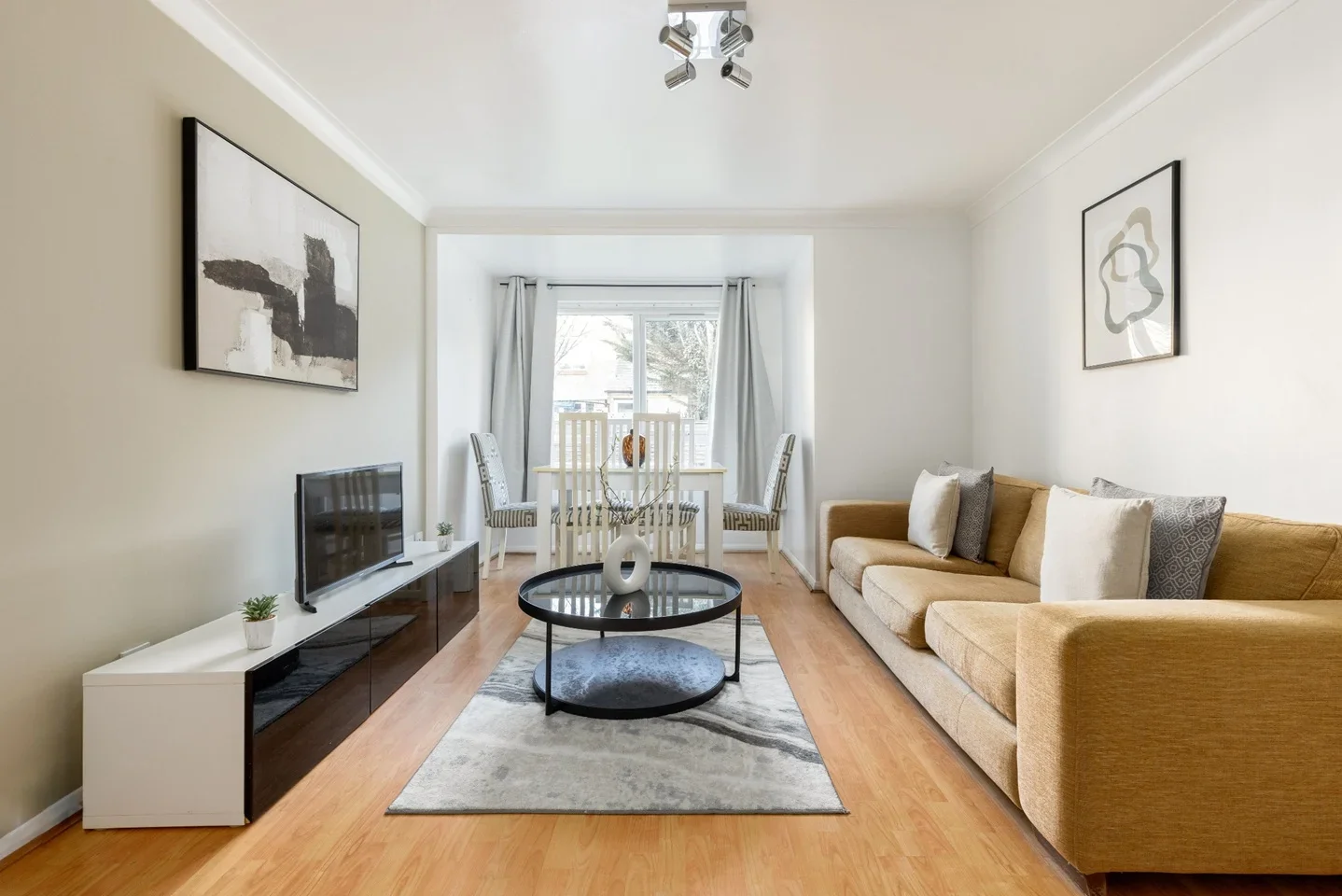 Flat to rent Chaucer Drive, Greater London | rentaroof