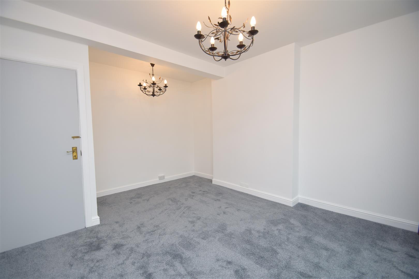 Flat to rent Pinner Green, Greater London | rentaroof