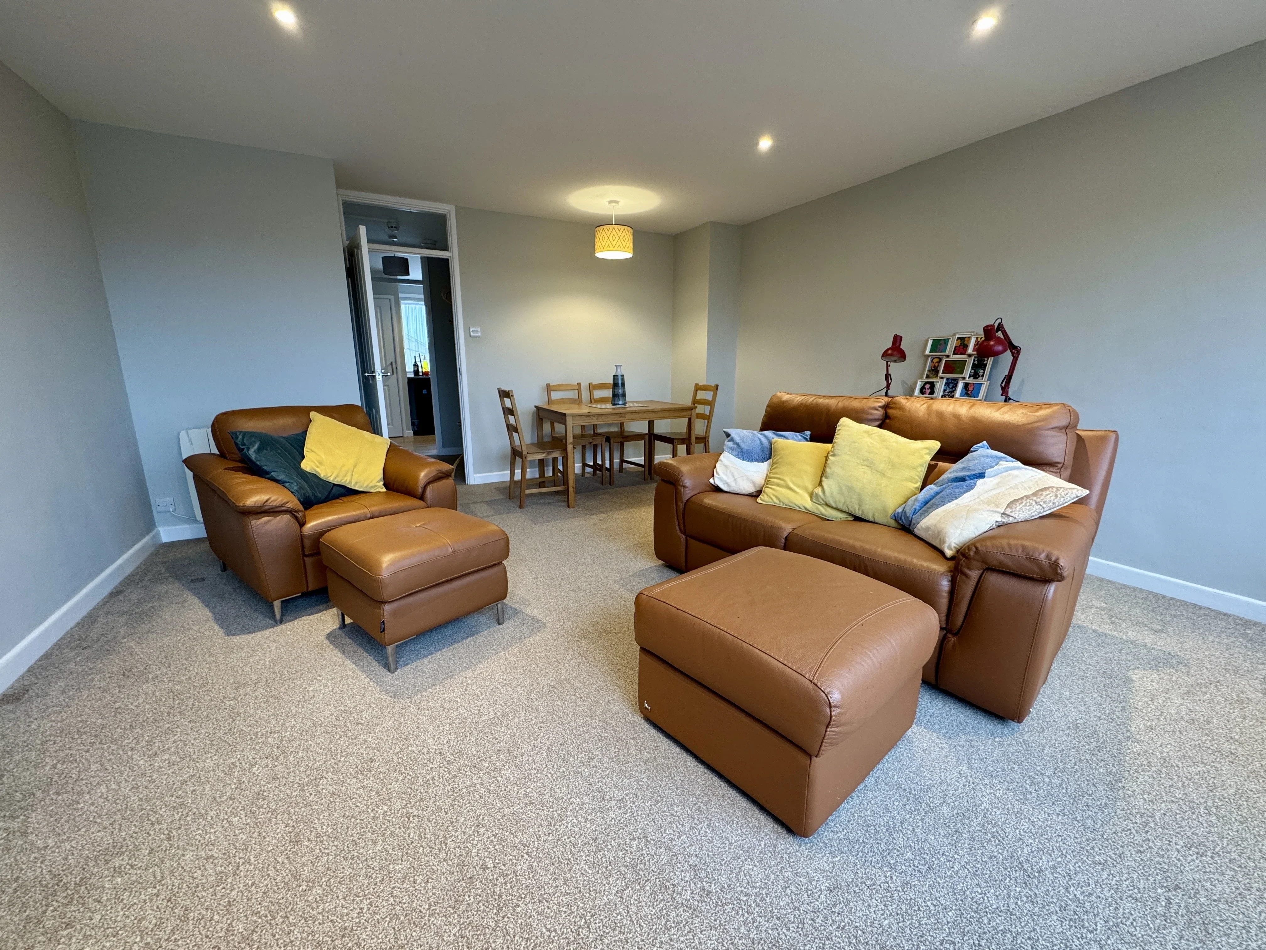 Flat to rent Watery Lane, North Petherton | rentaroof