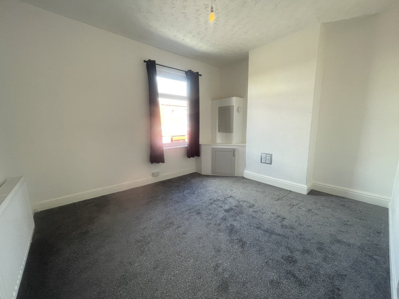 Flat to rent Steeley Lane, Chorley | rentaroof