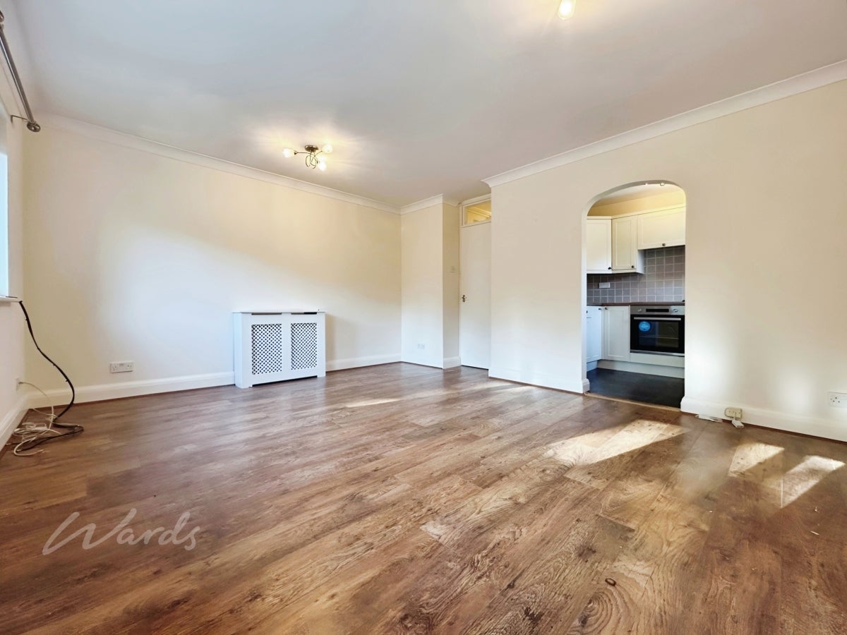 2 Bedroom flats and apartments to rent in Maidstone | rentaroof