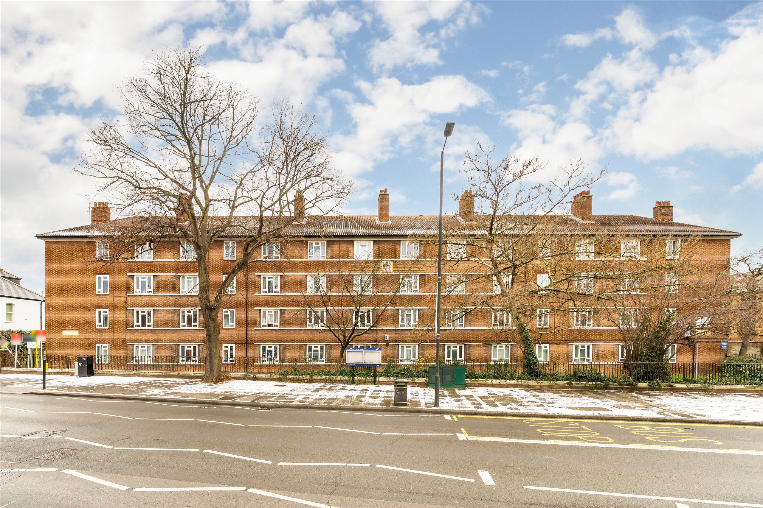 House to rent Fulham Palace Road, Greater London | rentaroof