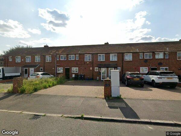 Flat to rent Northfield Road, Greater London | rentaroof