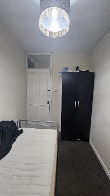 Flat to rent Hereford Street, Greater London | rentaroof