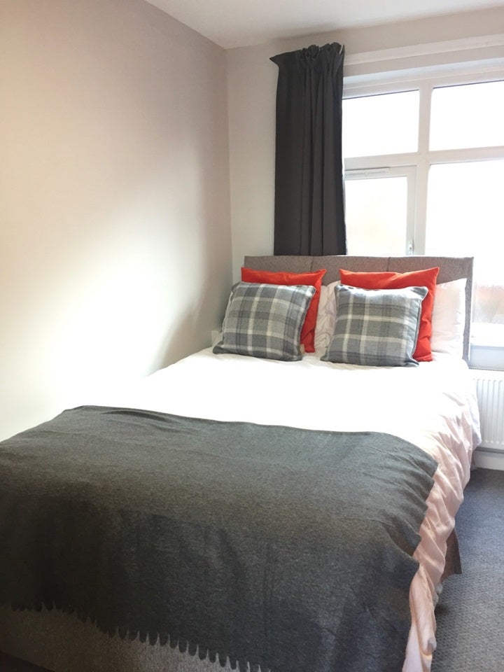 Room to rent Old Courts Road, Brigg | rentaroof