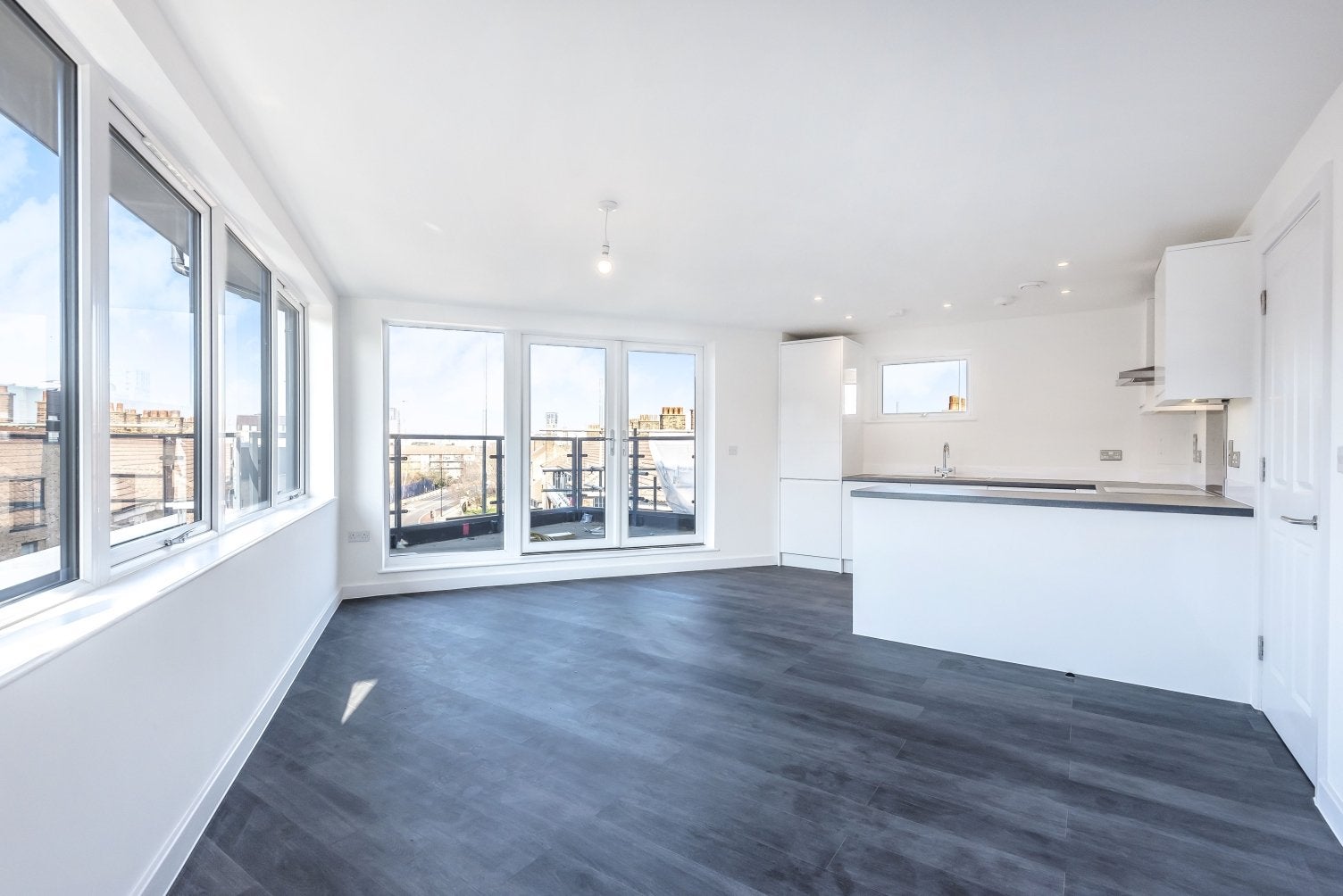 Flat to rent Blackwall Lane, Greater London | rentaroof