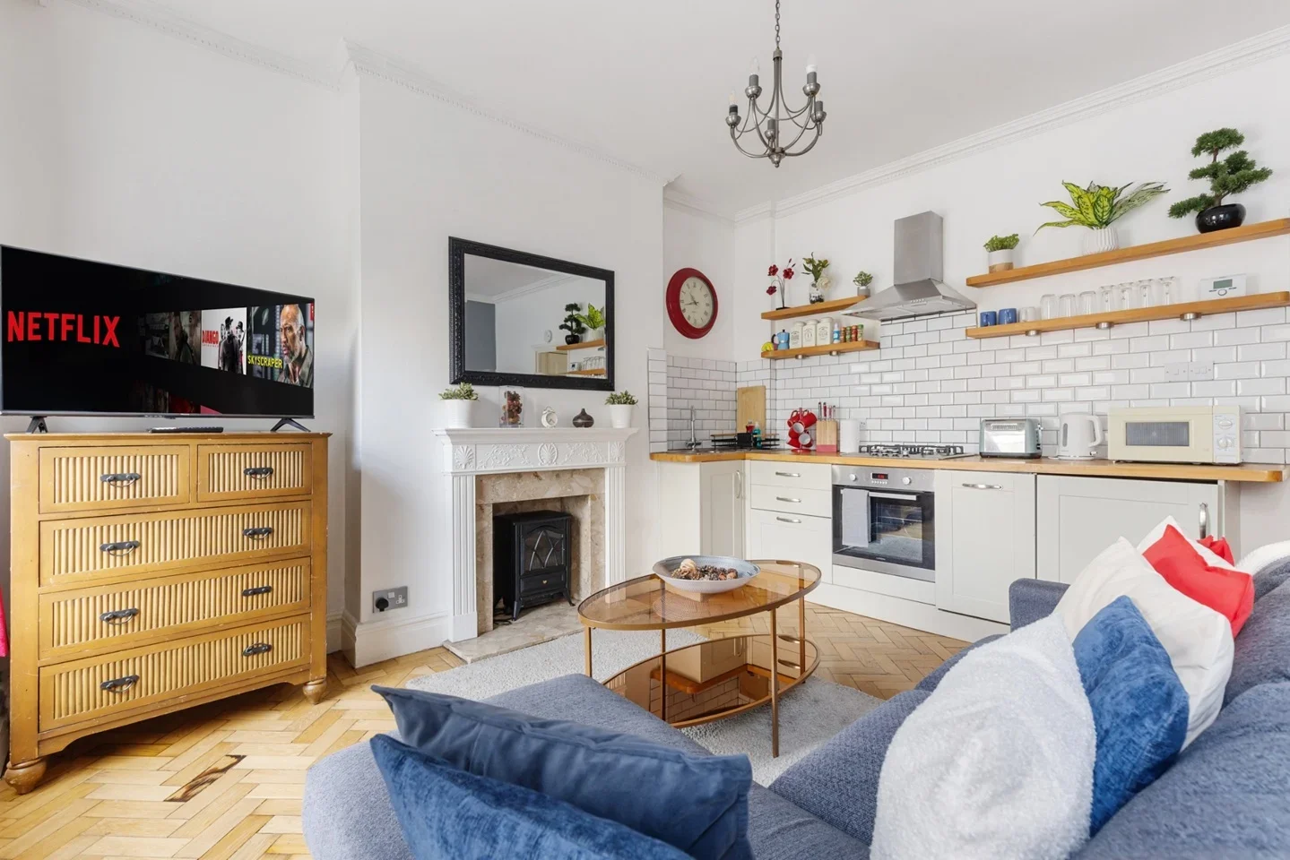 Flat to rent Oakley Square, Greater London | rentaroof