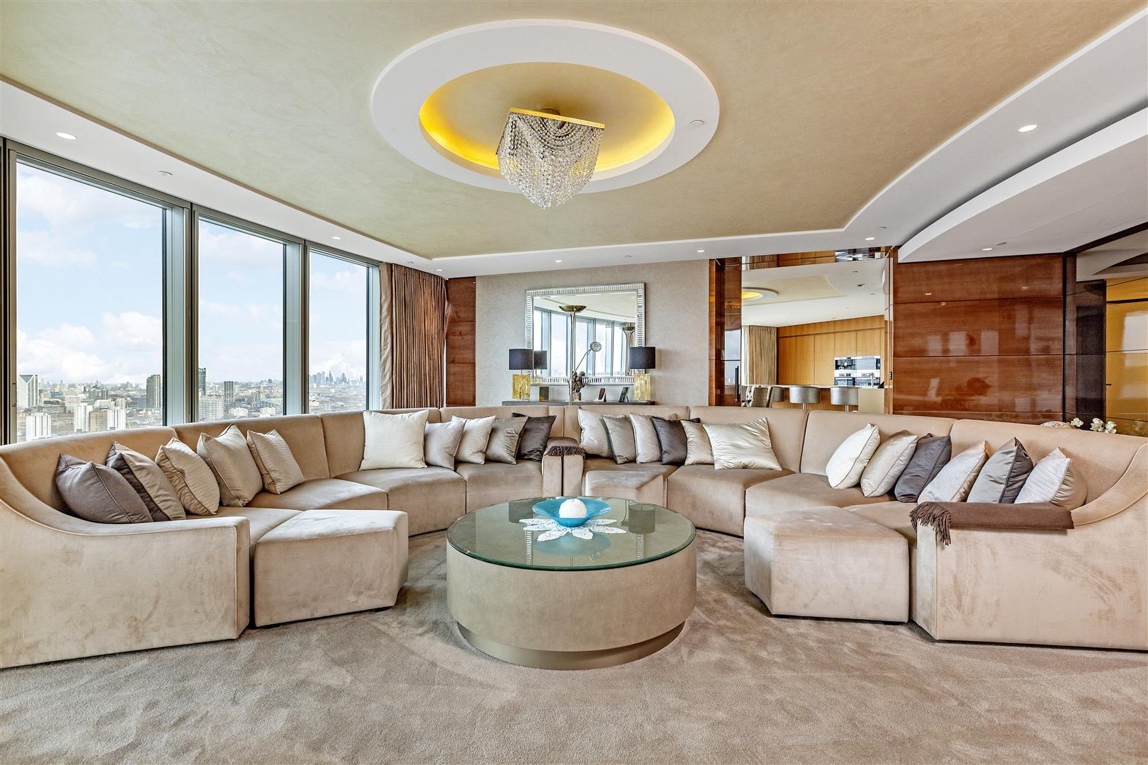 Flat to rent Nine Elms Lane, Greater London | rentaroof