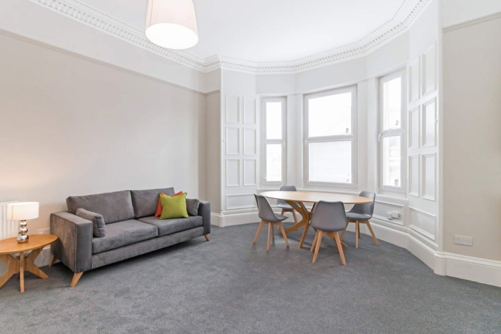 Flat to rent Polwarth Crescent, City of Edinburgh | rentaroof